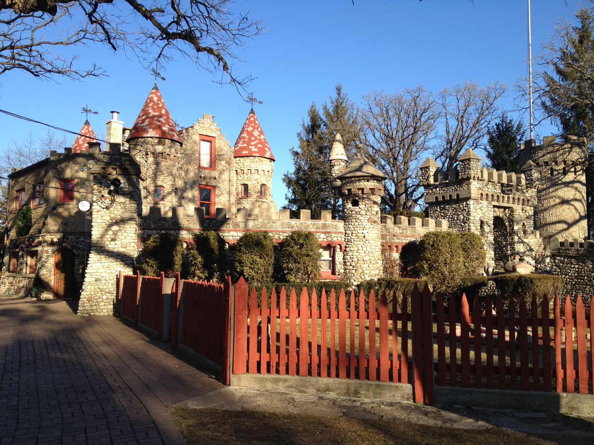 Photo Gallery – Bettendorf Castle, Fox River Grove, Illinois